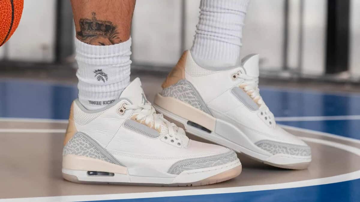 We Love Clean White Sneakers — 10 Nike & Jordans Perfect for Everyday ...