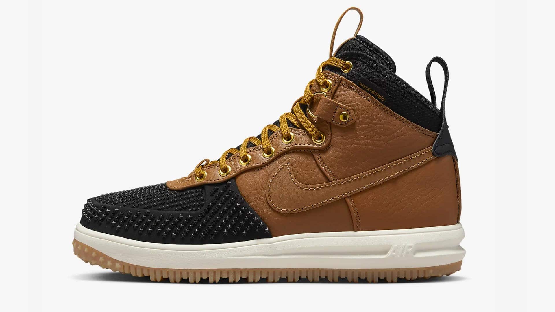 Nike Winter Boots Perfect For Cold Weather
