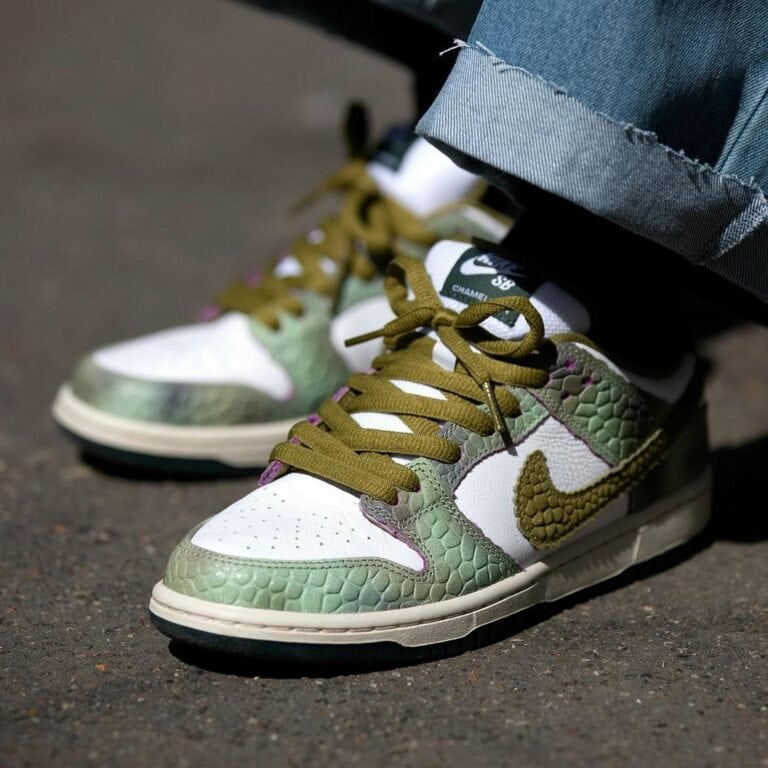 Alexis Sablone x Nike SB Dunk Low "Chameleon" Changes Color