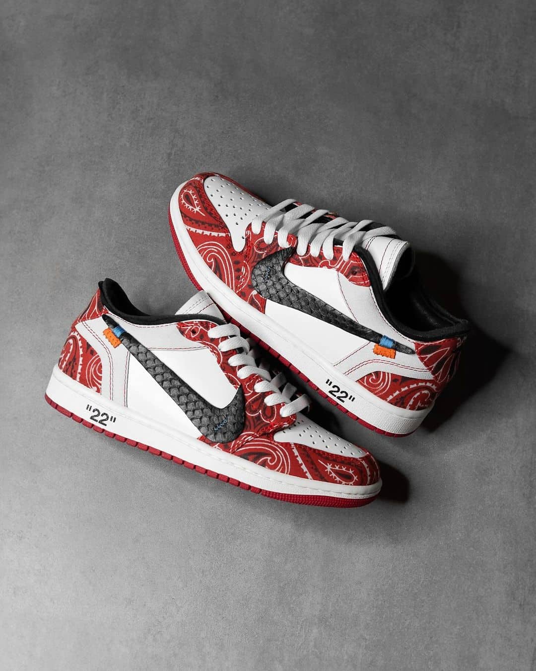 Off-White x Air Jordan 1 Low "Chicago Bandana" Stuns Sneakerheads