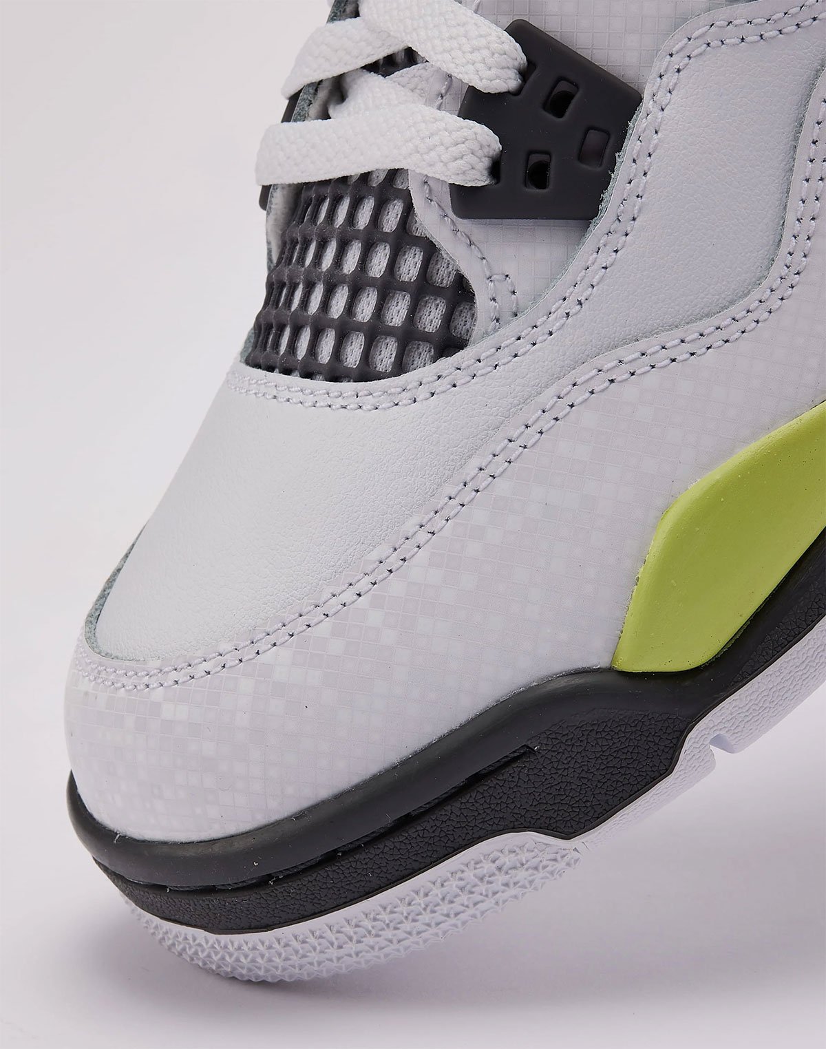 Air Jordan 4 GS "Light Lemon Twist" – Summer-Ready Freshness