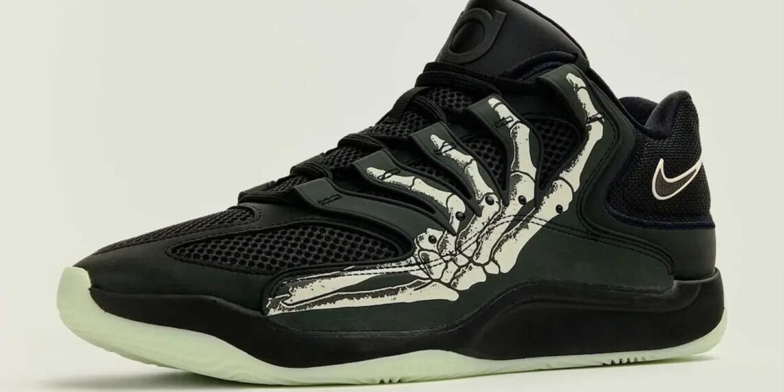Jalen Brunson Goes Full Sith With Darth Vader Nike Kobe Sneakers